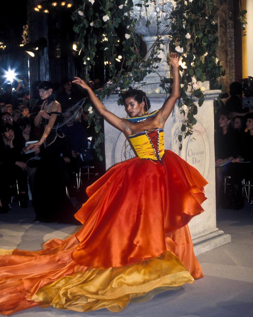 CHRISTIAN DIOR 1997 春夏高定系列 — 为优雅而生 – NOWRE现客