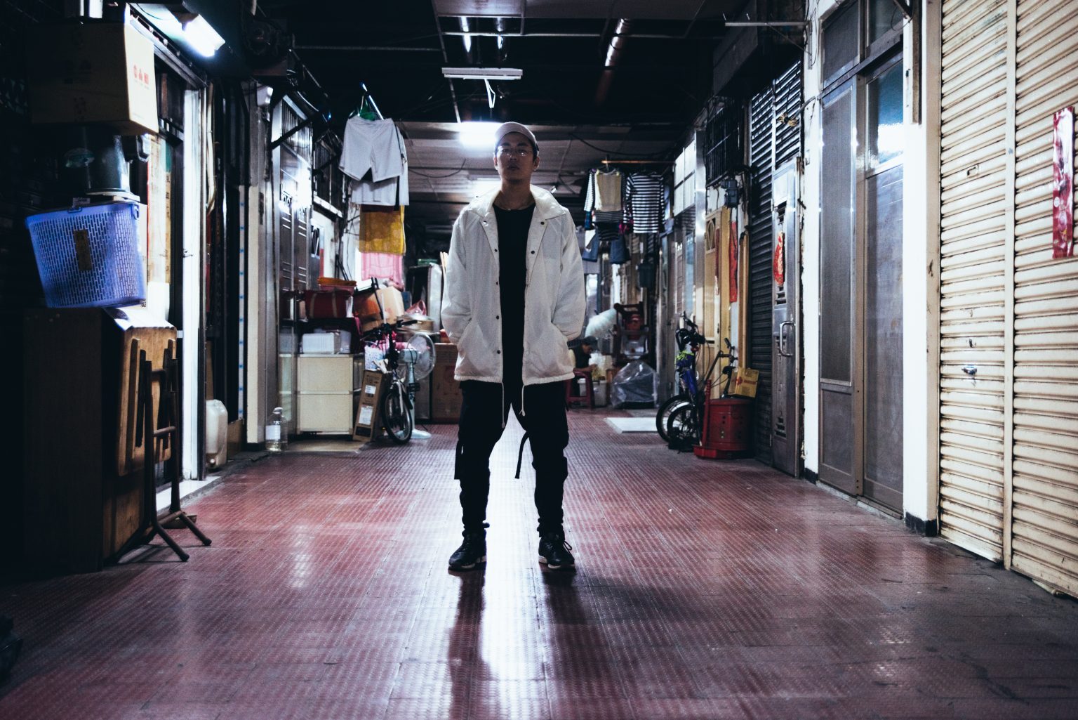 Howie Lee 的音乐世界是一门「玄学」 – NOWRE现客