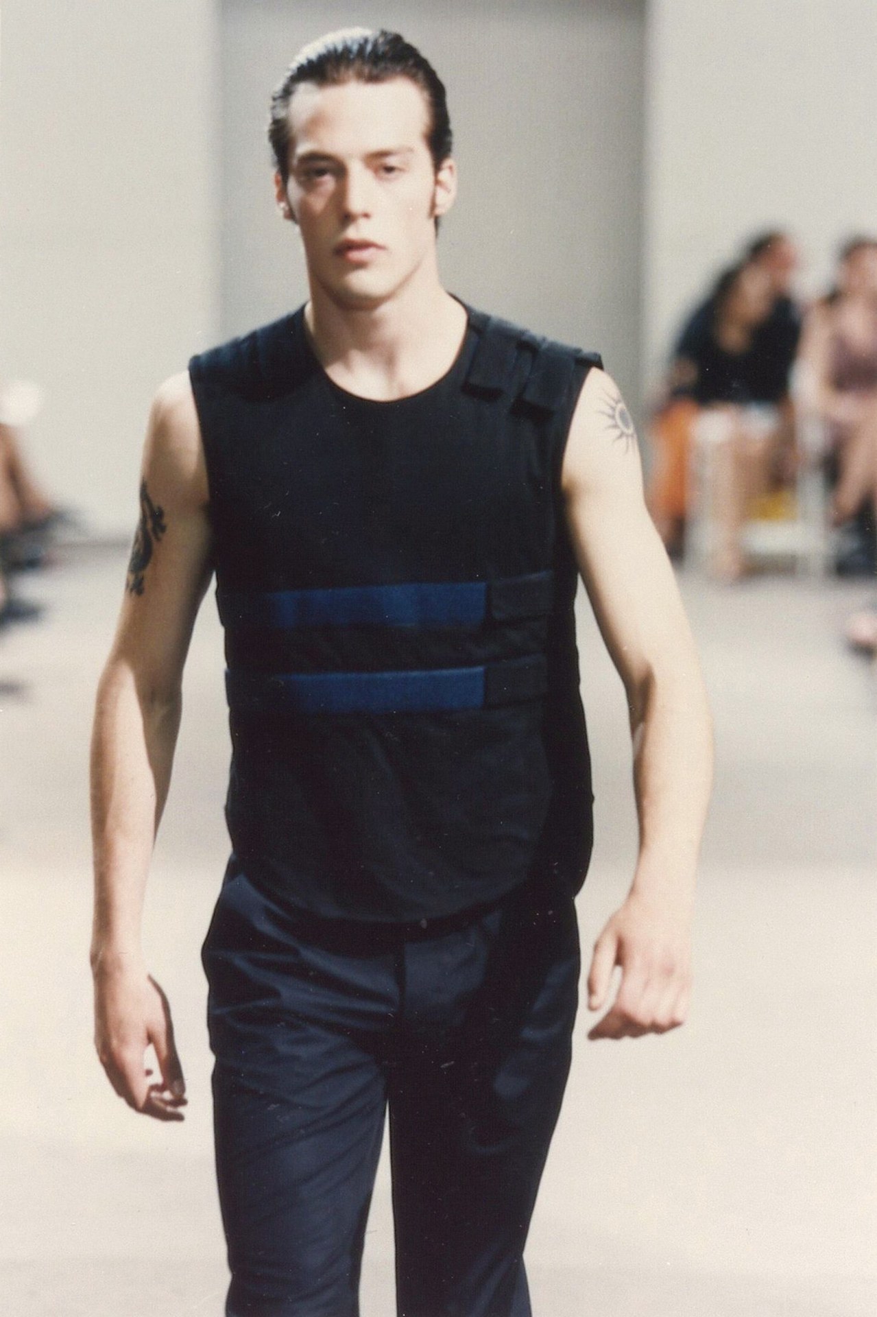 Helmut Lang 1998 秋冬：一场领先行业 22 年的伟大系列 – NOWRE现客