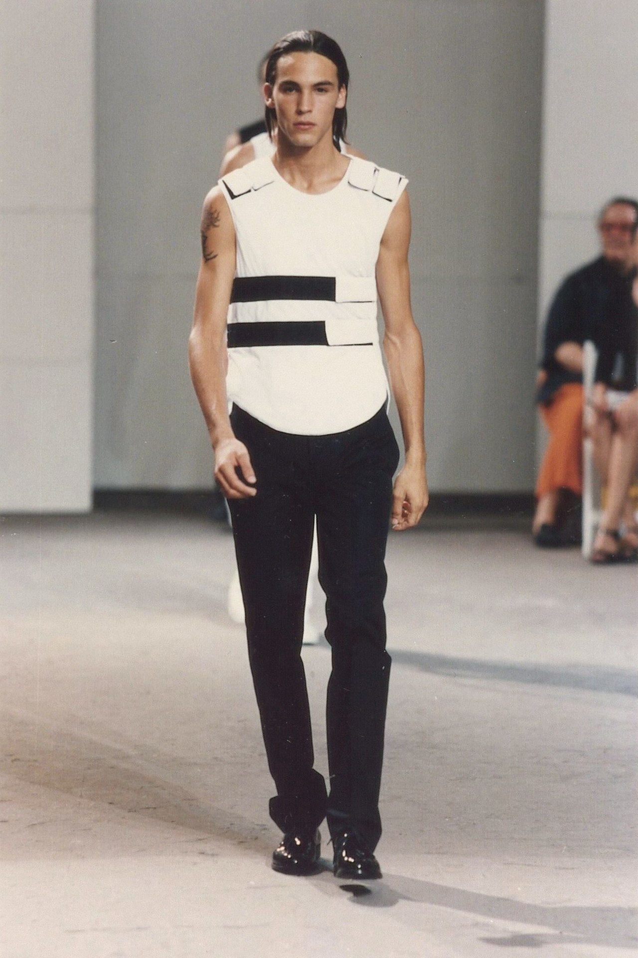 Helmut Lang 1998 秋冬：一场领先行业 22 年的伟大系列 – NOWRE现客