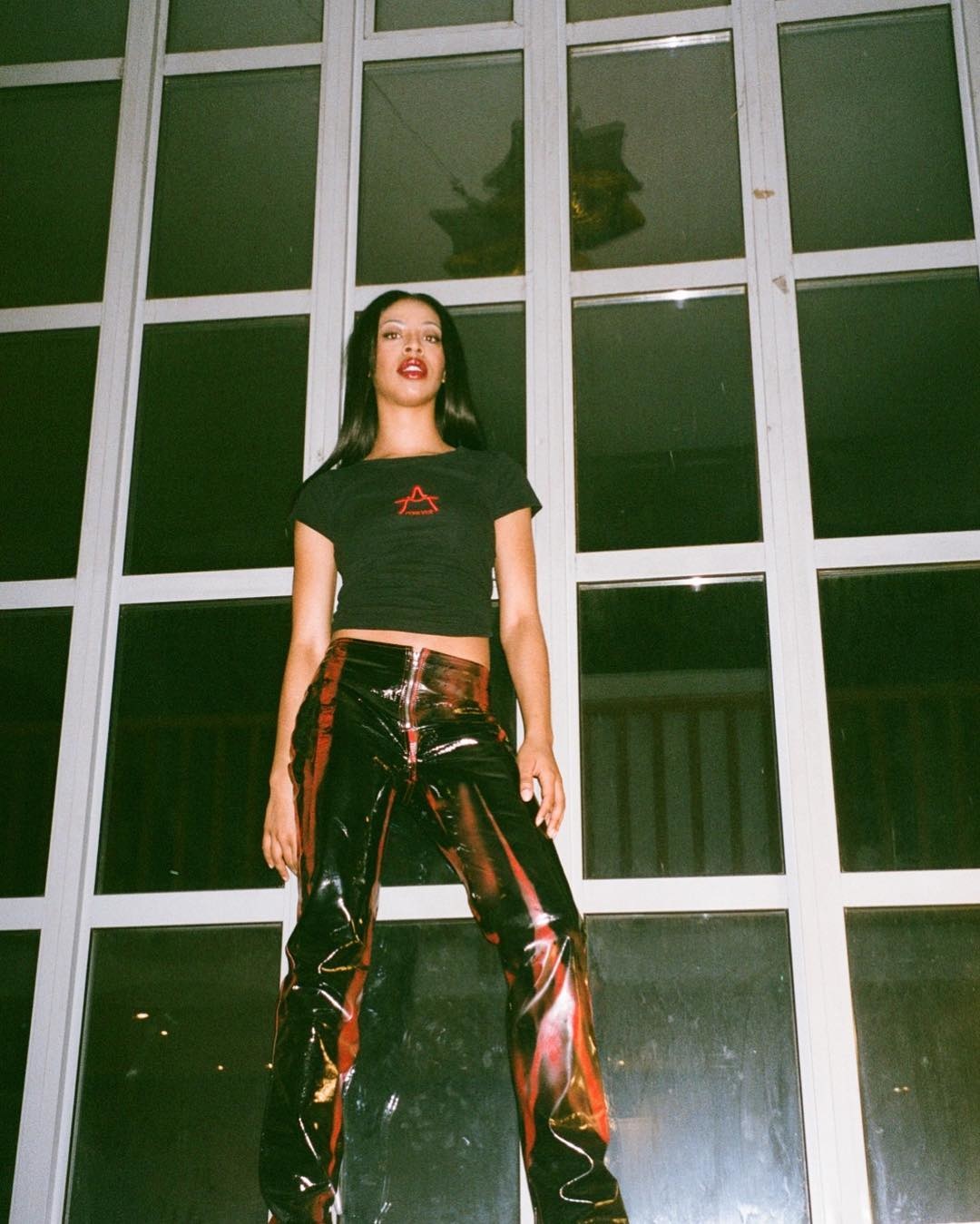 靠着荒诞和暴露出圈的 Mowalola，背后想表达什么故事？ – NOWRE现客