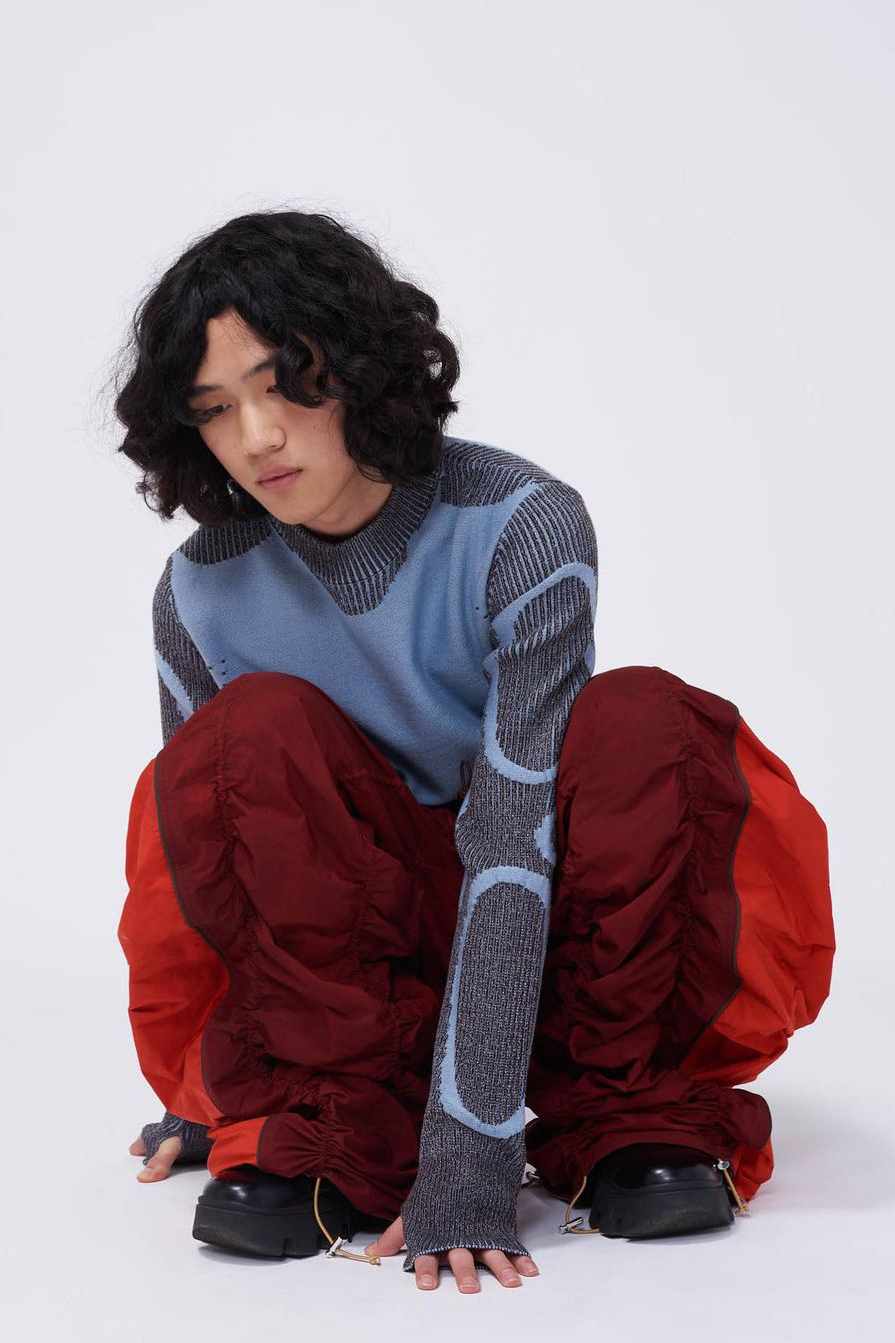 外星人风格？Charlie Constantinou 在玩一种很新的 Gorpcore – NOWRE现客