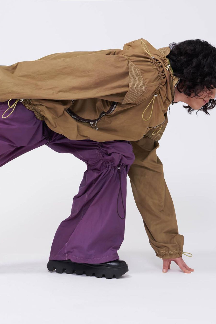 外星人风格？Charlie Constantinou 在玩一种很新的 Gorpcore – NOWRE现客