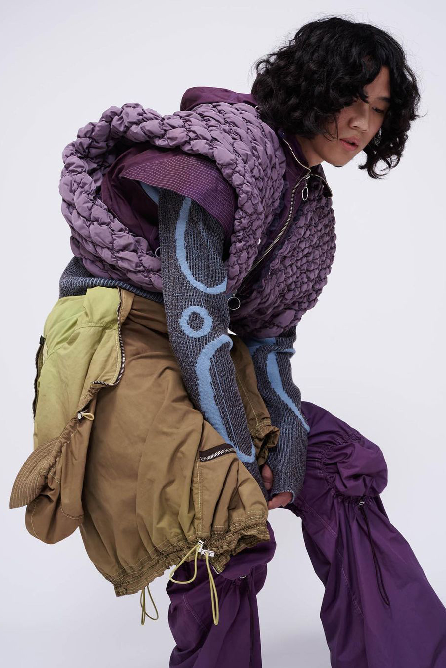 外星人风格？Charlie Constantinou 在玩一种很新的 Gorpcore – NOWRE现客