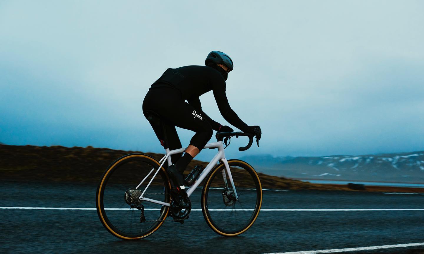 专业骑行品牌 Rapha 是如何完成破圈的？ – NOWRE现客