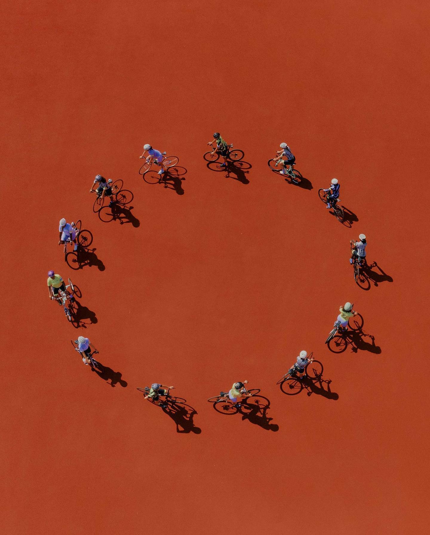 专业骑行品牌 Rapha 是如何完成破圈的？ – NOWRE现客